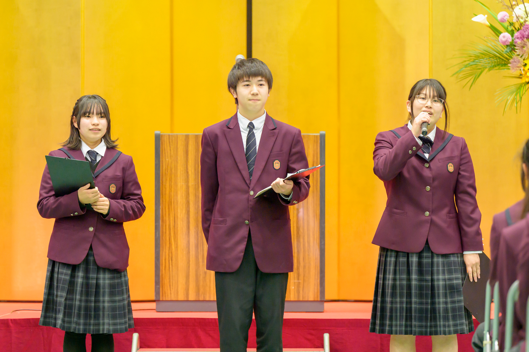 WEB MAGAZINE | 学校制服 O.C.S.D. 2025年度 東大阪市立 日新高等学校 入学式レポート 「学校がブランド、生徒が主役 ...