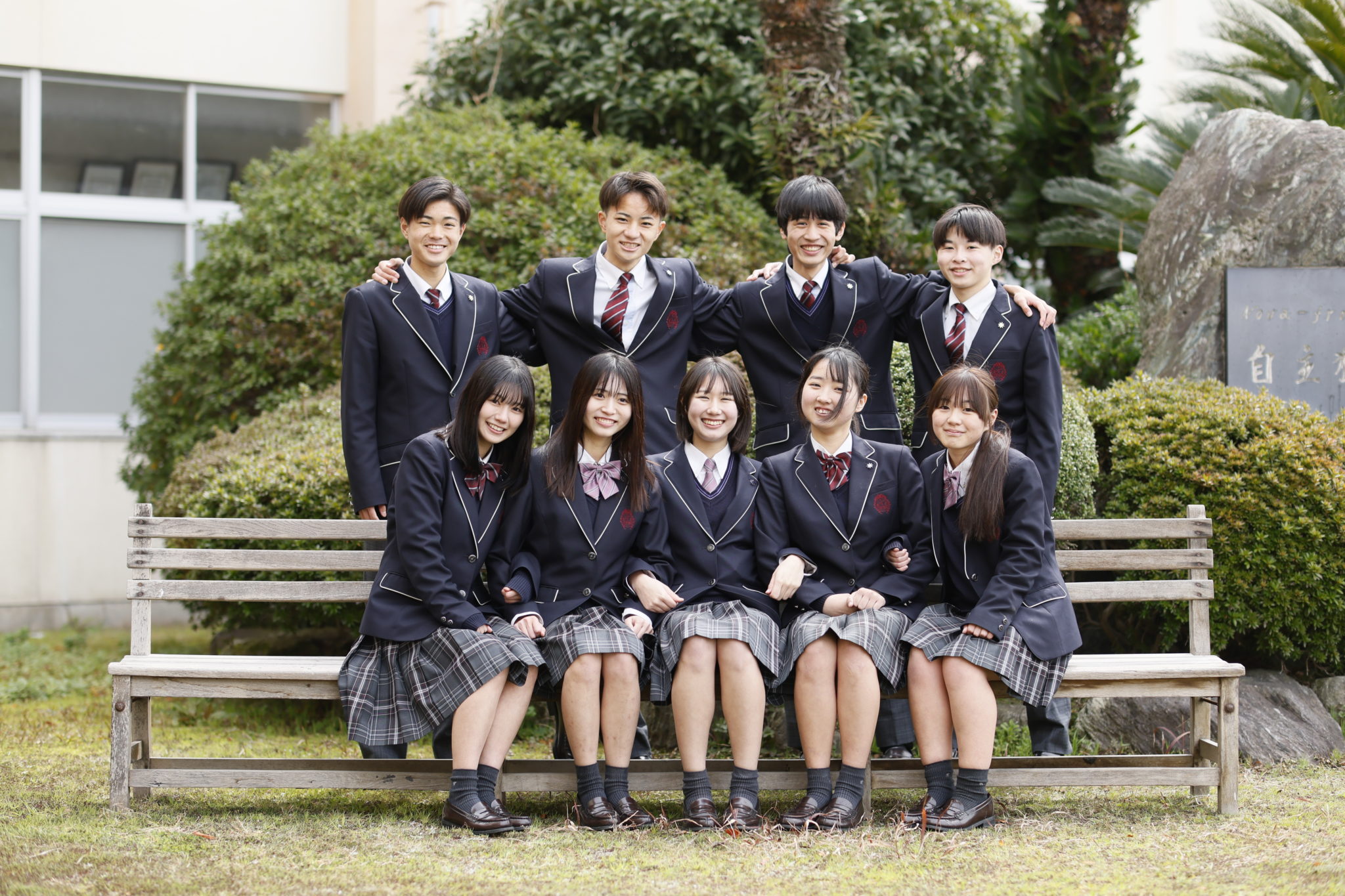 WEB MAGAZINE | 学校制服 O.C.S.D. 2025年度 九州電機工業学園 希望が丘高等学校 入学式レポート 「学校がブランド ...
